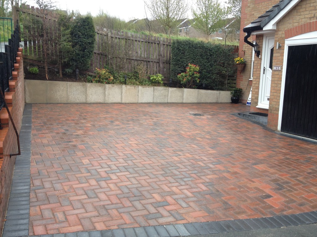 Brindle and Charcoal Block Paved Driveway Burnley | CHW Surfacing